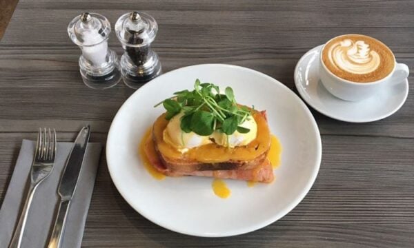 24 Hours in Belfast - The Best Places to Eat, Drink and Sleep