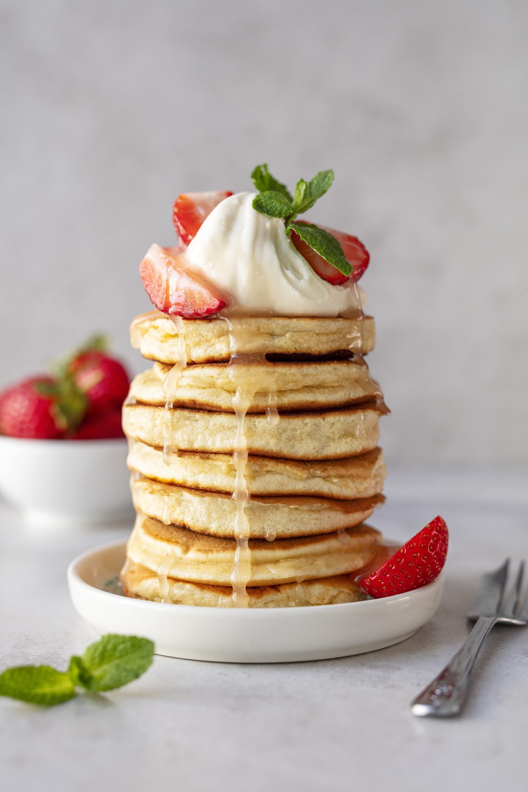 Puffed Pancakes with Strawberries, Cinnamon Syrup and Lemon Cream ...