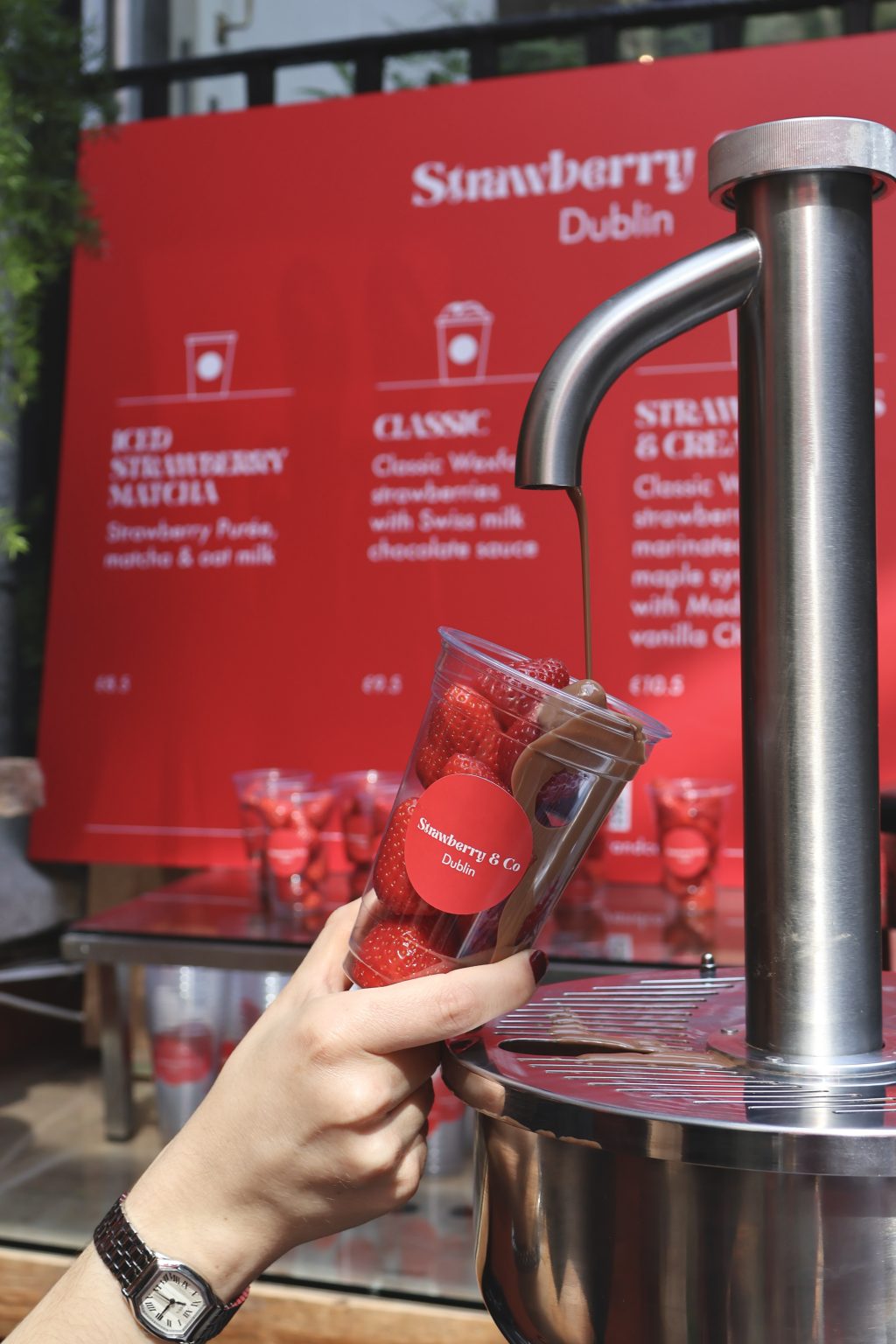 London’s Viral Chocolate Strawberry Treat Lands in Dublin for Summer Pop-Up